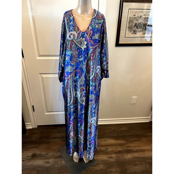 Apostrophe | Intimates & Sleepwear | Vintage Apostrophe Blue Paisley ...